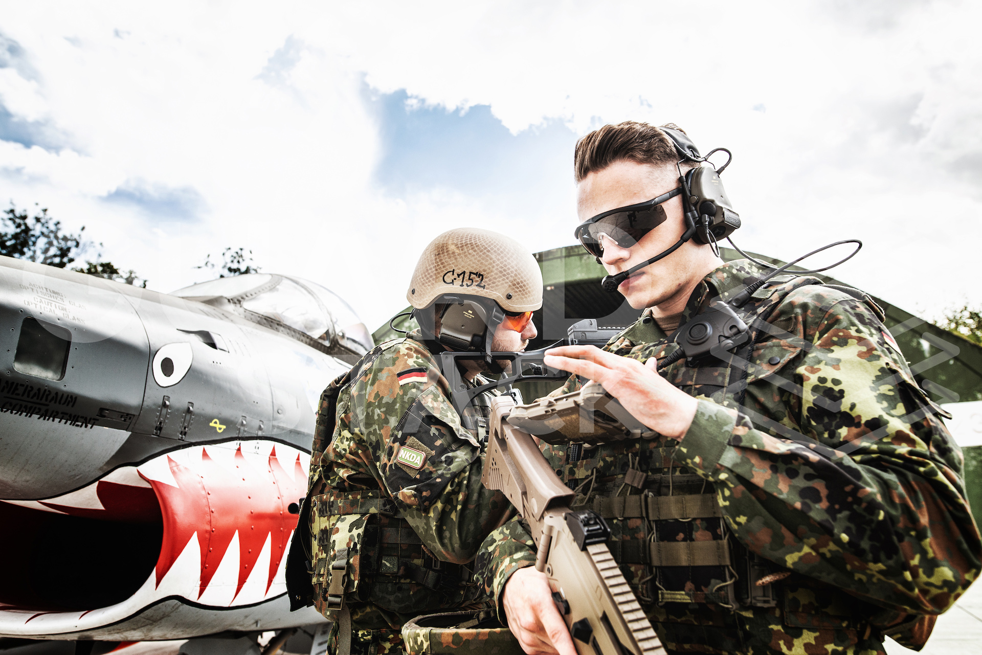 Soldier System ⋆ GuardStack - Augmenting Critical Communication